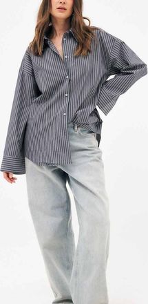 NA-KD Victoria Quitzau - Chemise oversize en coton &agrave; rayures - Bleu marine
