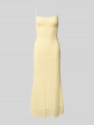 Bardot Slim Fit Midikleid mit floralem Allover-Spitzenbesatz