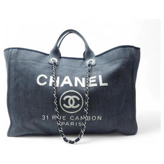 Chanel Crossbody Bags - CHANEL DEAUVILLE SHOPPING XL 50 CM BLAUE STOFFTASC - Gr. unisize - in Blau - f&uuml;r Damen