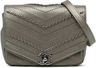 Chanel Hobo Bags - Mini Embellished Calfskin Chevron Square Envelop F - Gr. unisize - in Grau - f&uuml;r Damen
