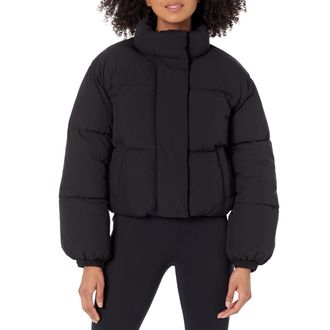 Amazon Essentials Damen Cropped-Pufferjacke mit durchgehendem Rei&szlig;verschluss (gesteppt matt oder Sherpa-Fleece), Schwarz, XS