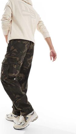Superdry Lässig geschnittene Fallschirmhose mit Parachute-Military-Muster-Grün