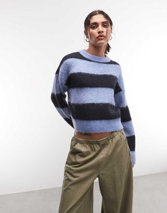 Noisy May Boxy-Pullover mit Rundhalsausschnitt und geb&uuml;rstetem Strick in blauem Streifenmuster