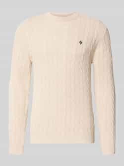 Review Strickpullover mit Zopfmuster und Logo-Stitching