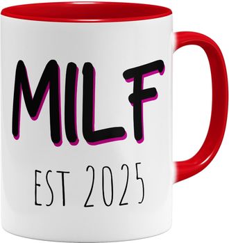 OM3 witzige MILF EST 2025 Kaffee-Tasse mit Spruch - Lustige Mama Keramiktasse f&uuml;r werdende M&uuml;tter - Freundin Ehefrau - Keramik Becher - 325ml - Beidseitig
