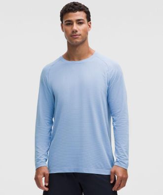 lululemon Metal Vent Tech Langarmshirt e Passform f&uuml;r M&auml;nner - Gr&ouml;&szlig;e 2XL in Sinatra Blue