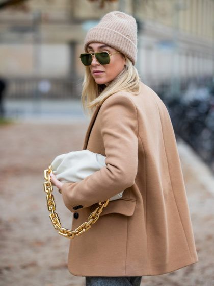 Accessoires d’hiver : 5 façons de porter son bonnet avec style