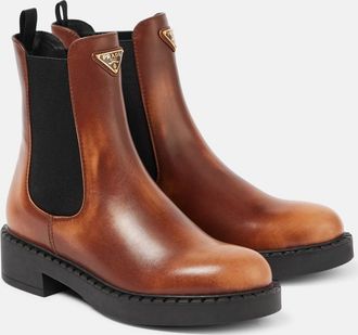 Prada Chelsea Boots aus Leder