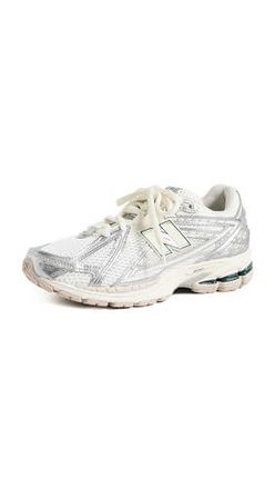 New Balance Baskets &agrave; lacets 574 V1 pour enfant, M&eacute;tal argent&eacute;/sel de mer, 7 Women/5.5 Men