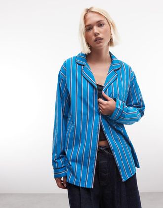 Reclaimed Vintage Chemise densemble style pyjama &agrave; rayures et col &agrave; revers - Bleu-multicolore