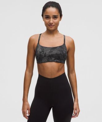lululemon Wunder Train Racer-BH mit Tr&auml;gern Leichter Halt C/D-Cups f&uuml;r Frauen - Gr&ouml;&szlig;e 12 in Hidden Heritage Lace Black Multi