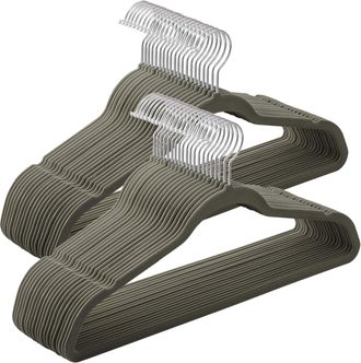 Songmics Kleiderbügel Samt, 50er Set, Jackenbügel, 41,5 cm breit, Anzugbügel, dünn, gut belastbar, um 360° drehbarer Haken, für Mäntel, Hemden und Anzüge, Grau