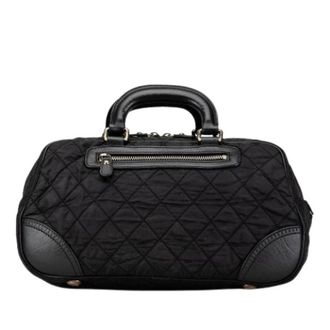 Chanel Sac &agrave; main matelass&eacute; en nylon pr&eacute;-aim&eacute; - Femme - Pre-owned - Noir - Taille: ONE Size