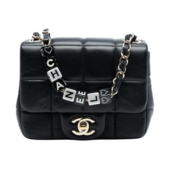 Chanel Pre-owned Vintage Quilted Leather Flap Bag mit Charm-Akzenten - - Pre-owned - Damen - Schwarzk - ONE SIZE