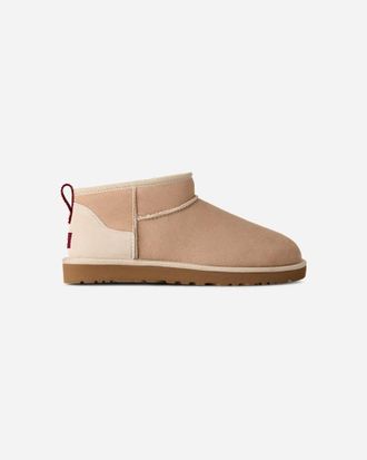 UGG Classic Ultra Mini Boot f&uuml;r Herren in Brown, Gr&ouml;&szlig;e Schaffell