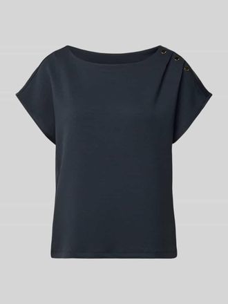 Comma T-Shirt mit Zierkn&ouml;pfen und Rundhalsausschnitt