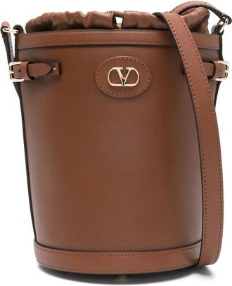 Valentino Garavani Antibes logo-plaque bucket bag - Braun