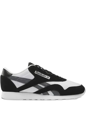 Reebok baskets Classic Nylon Vee Friends Accountable Ant White - Noir