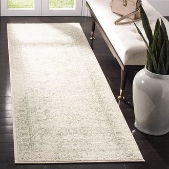 Safavieh Distressed Teppich f&uuml;r Wohnzimmer, Esszimmer, Schlafzimmer - Adirondack Collection, Kurzer Flor, Elfenbein und Salbei, 122 X 169 cm