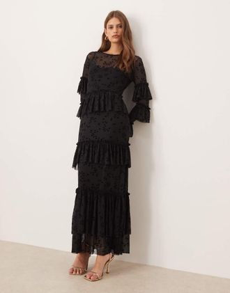 Never Fully Dressed Maxikleid aus sternf&ouml;rmigem Ausbrennersamt in Schwarz mit R&uuml;schen