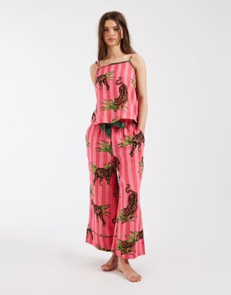 Chelsea Peers Ensemble de pyjama caraco et pantacourt &agrave; rayures et imprim&eacute; tigres - Rose vif