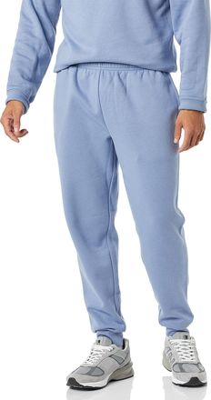 Amazon Essentials Herren Entspannte Jogginghose, Fleece, Bequeme Passform, Helles Jeansblau, XS