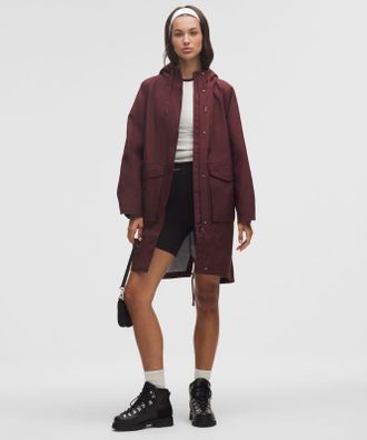 lululemon Wasserdichter Regenmantel f&uuml;r Frauen - Gr&ouml;&szlig;e XL in Rustic Red
