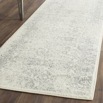 Safavieh Distressed Teppich für Wohnzimmer, Esszimmer, Schlafzimmer - Adirondack Collection, Kurzer Flor, Elfenbein und Silber, 76 X 244 cm
