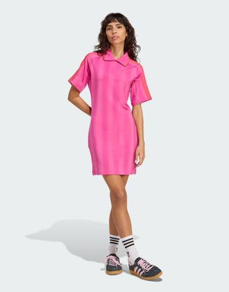 adidas Originals Robe style football avec motif - Fuchsia semi-lucide-rose