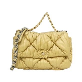 Chanel Pre-owned Sac Bandouli&egrave;re 19 en Cuir dAgneau M&eacute;tallis&eacute; - Femme - Pre-owned - Jaune - Taille: ONE Size