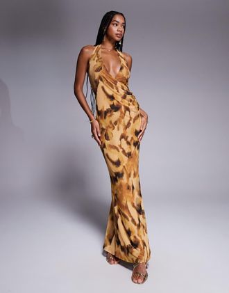 Asos Robe fronc&eacute;e longue en tulle avec imprim&eacute; textur&eacute; et dos nu-Multicolore