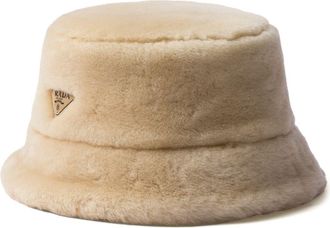 Prada Fischerhut aus Shearling - Nude