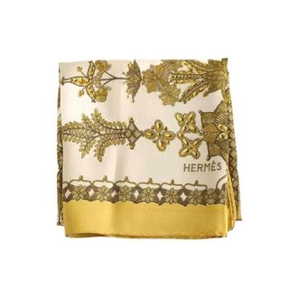 Herm&egrave;s Carr&eacute; en soie jaune
