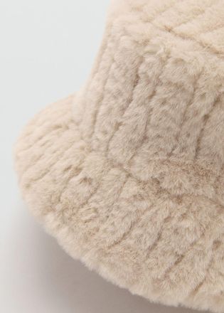 Mango Bucket Hat mit Pelzeffekt ecru - Damen - Einheitsgröße - MANGO