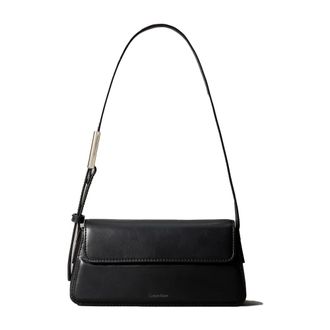Calvin Klein Belted Small Shoulder Tasche - - Bags - Damen - Schwarzk - ONE SIZE