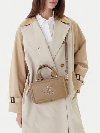 Calvin Klein Handtasche Bold Ck Elongated Mini Tote LV04F3411G Beige