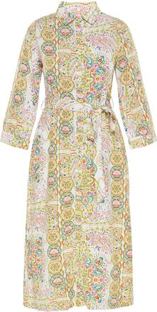 Usha Kleid Fashion Look