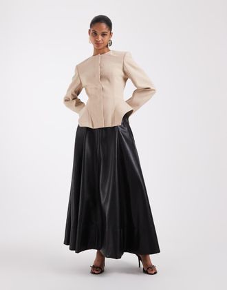 Asos veste ajust&eacute;e &agrave; bas p&eacute;plum-Neutre