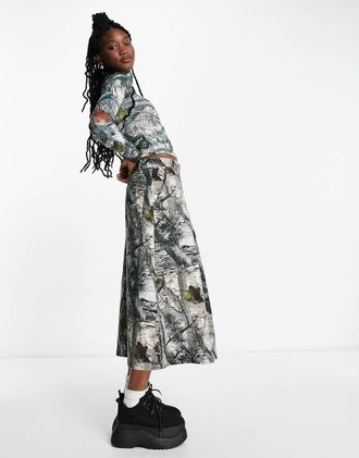 Basic Pleasure Mode Hunter - Midirock aus Denim mit mehrfarbigem Military-Muster-Bunt