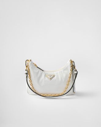 Prada Re-Edition Mini Bag aus Naplak-Lackleder