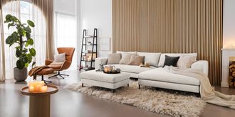 Studio Copenhagen home24 Ecksofa mit Longchair Beige/Hellbeige Webstoff Caya 321 x 83 x 170cm Longchair davorstehend rechts ohne Schlaffunktion mit Hocker Modern