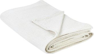 Beliani Tagesdecke Hellbeige aus Baumwolle 220 x 240 cm Waffelpique Modernes Design Wohnaccessoires für Bett Sofa Schlafzimmer Wohnzimmer