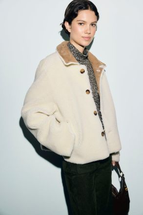 Gerard Darel Manteau court r&eacute;versible en peau lain&eacute;e - FARRA - Camel