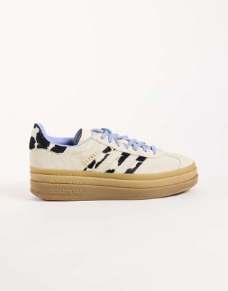 adidas Originals Gazelle Bold baskets cr&egrave;me &agrave; rayures imprim&eacute; vache et lacets bleus-Blanc