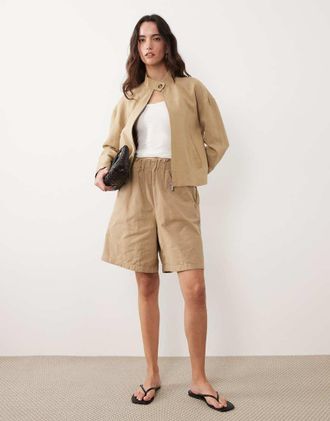 Mango Hochgeschlossene Jacke in Sandbeige mit Rei&szlig;verschluss-Neutral