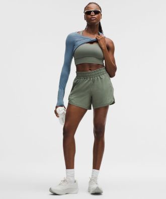 lululemon Short doubl&eacute; taille haute Track That pour Femmes - 13 cm - Pastel - Taille 10