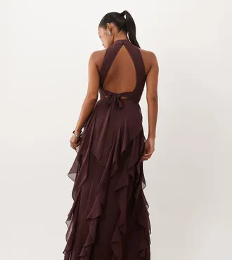 Lace & Beads Petite Robe longue &agrave; volants avec col montant et dos nu - Chocolat-Marron