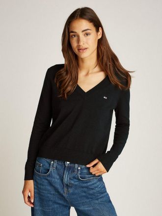 Tommy Jeans V-Ausschnitt-Pullover TJW ESSENTIAL VNECK SWEATER EXT mit Logostickerei