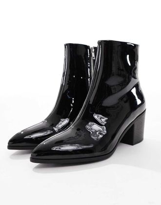Asos Chelsea-Stiefel mit Absatz in Lackoptik in Schwarz
