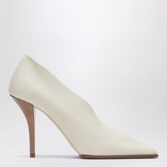 Alaia Soft Square Pumps in Elfenbein